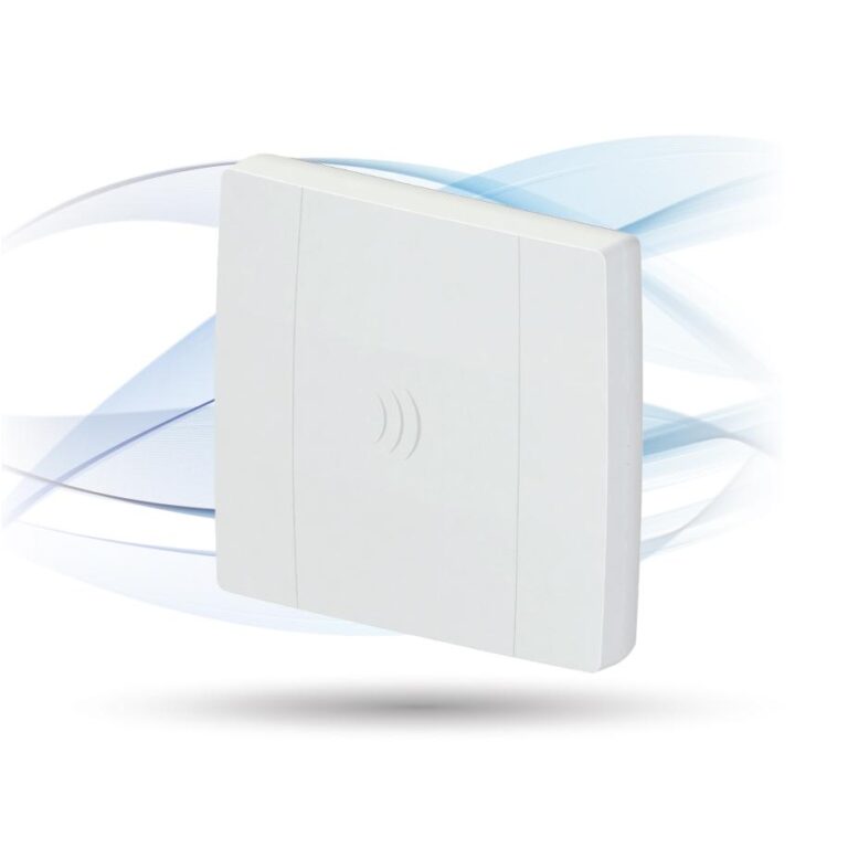 Lighthouse™ Smart Network Controlled Repeater | Airgain